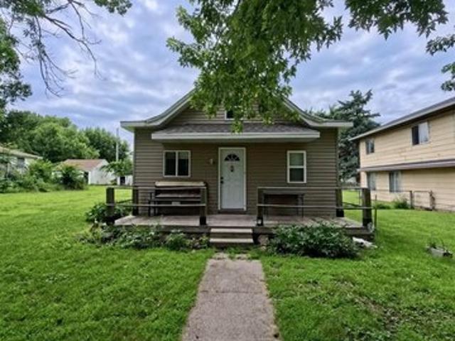 1209 15th St, Aurora, NE 68818