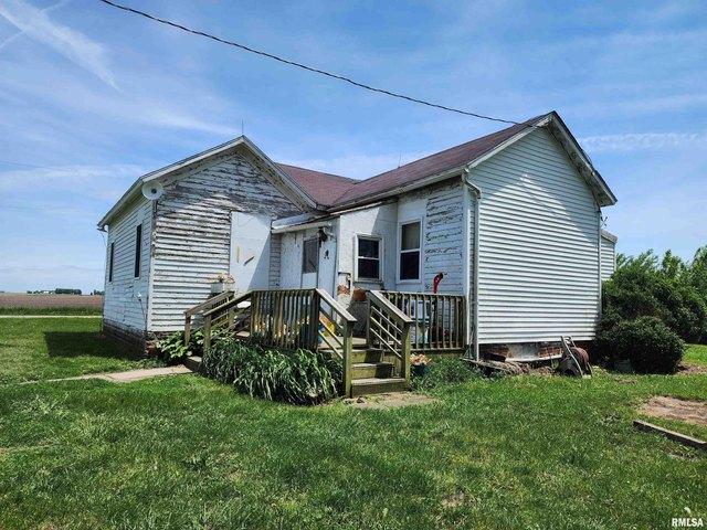 1209 1 th St, Lincoln, IL 62656