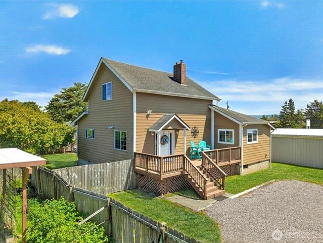1209 36th St, Seaview, WA 98644