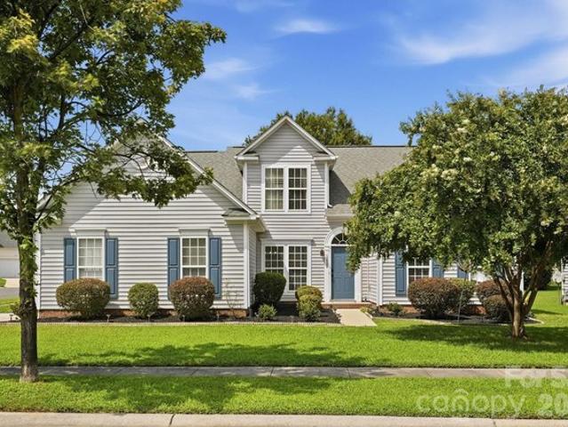 12003 Planters Estates Dr, Charlotte, NC 28278