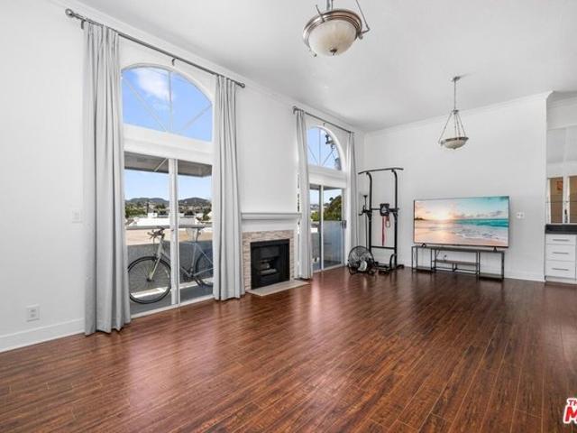 12001 Goshen Ave Apt 303, Los Angeles, CA 90049