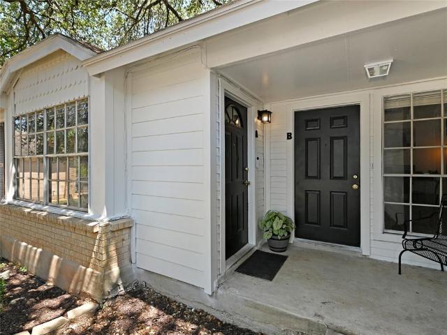 12002 Arrowwood Dr
