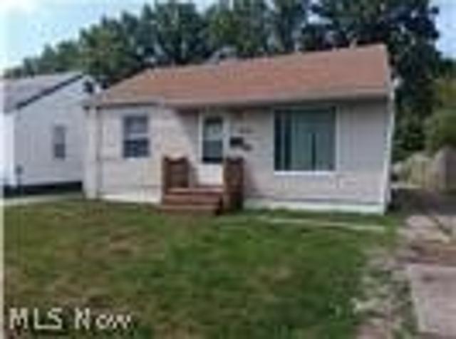 12002 Lena Ave, Cleveland, OH 44135