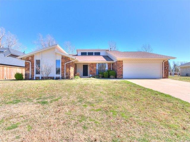 12004 Royal Coach Dr, Yukon, OK 73099