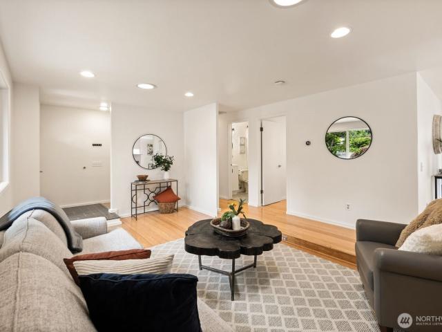 12005 NE 134th Place