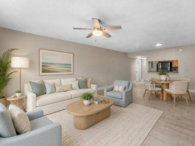 12005 Poinciana Blvd Unit 209, Royal Palm Beach, FL 33411