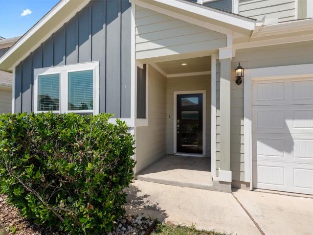 12008 Saddle Rock Dr
