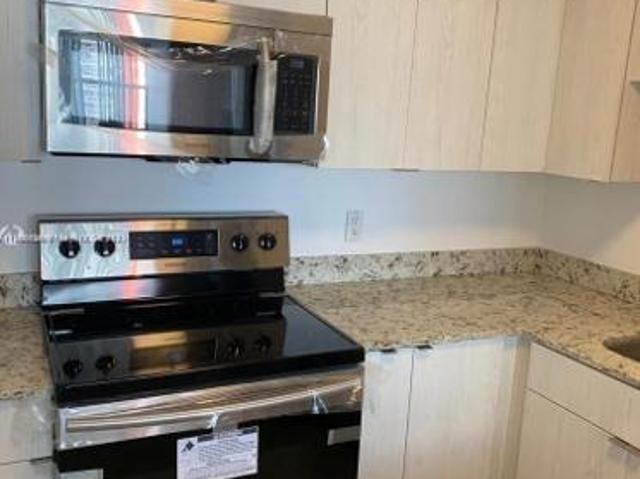 1200 Miami Gardens Dr NE #704W, Miami, FL 33179