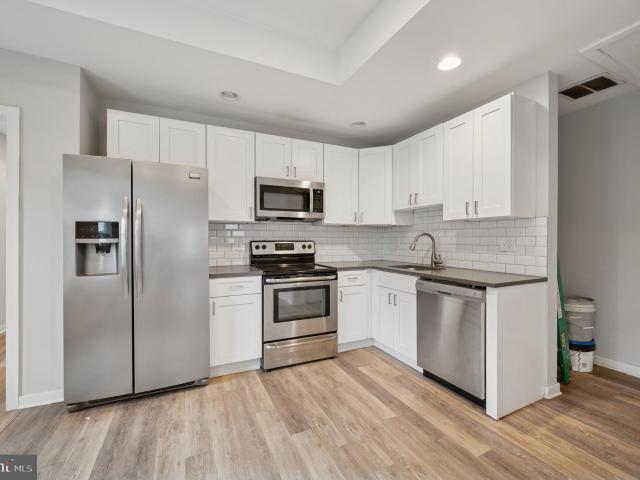 1200 N 5th St, Unit 3, Philadelphia, PA 19122 | Compass