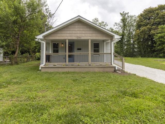 1200 N Clifton Ave, Springfield, MO 65802