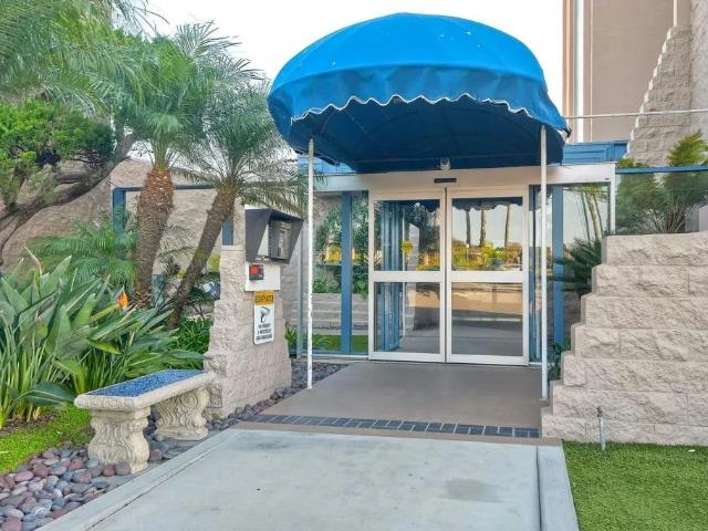1200 N Harbor