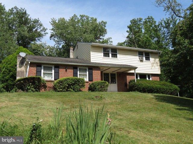 1200 N Manor Rd, Honey Brook, PA 19344