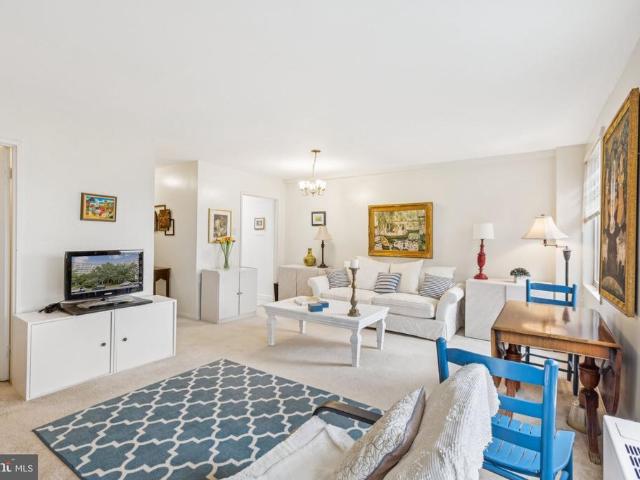 1200 N Nash Street # 565