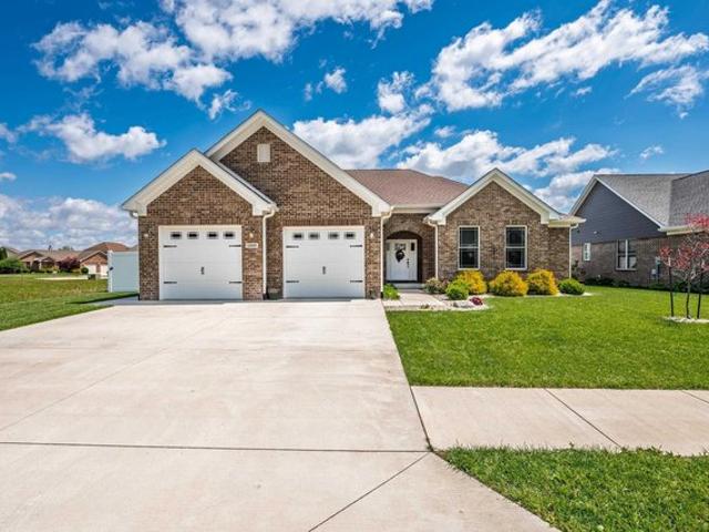 1200 N Wild Pine Dr, Yorktown, IN 47396