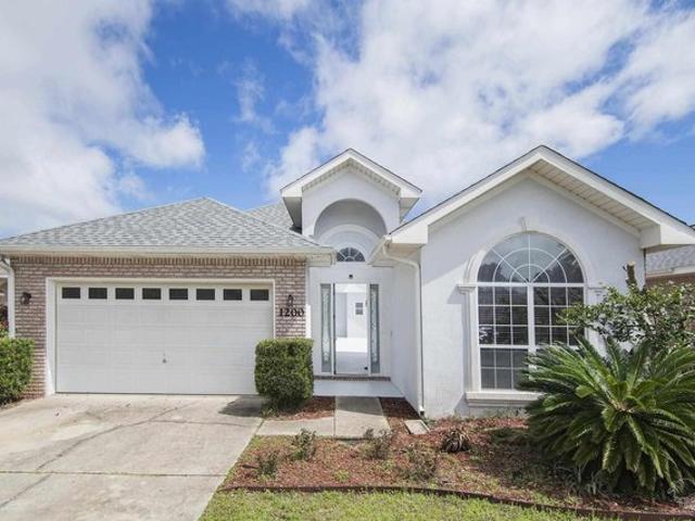 1200 Autumn Breeze Cir, Gulf Breeze, FL 32563