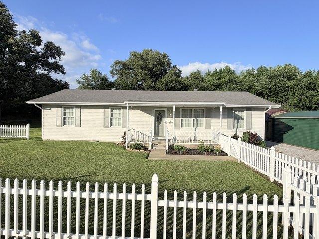 1200 Academy St, Eldorado, IL 62930