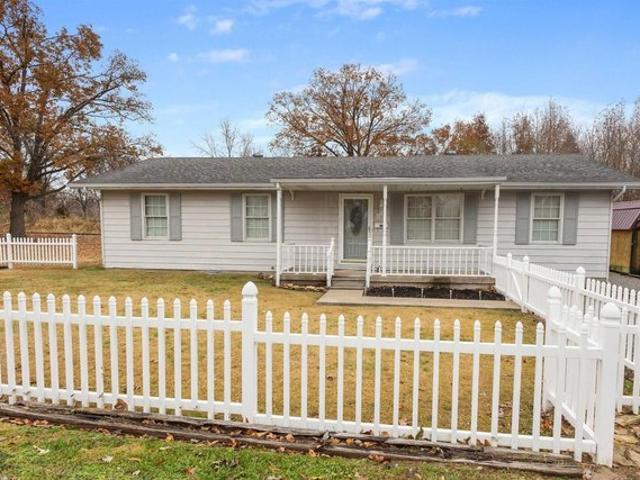 1200 Academy St, Eldorado, IL 62930