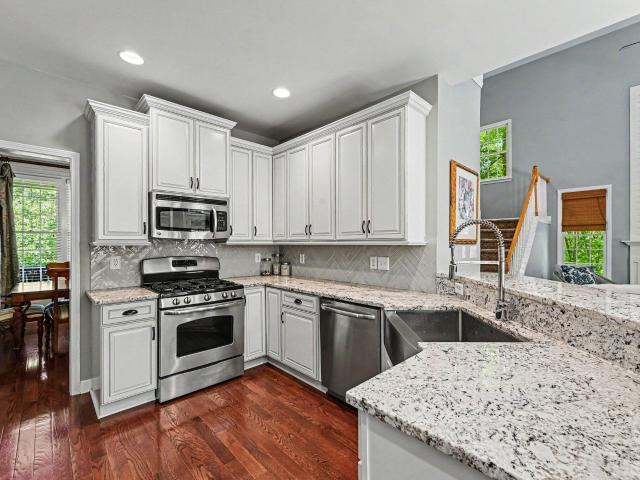 1200 Alderwood Court