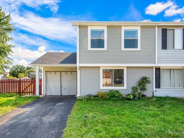 1200 Andover Cir, Aurora, IL 60504