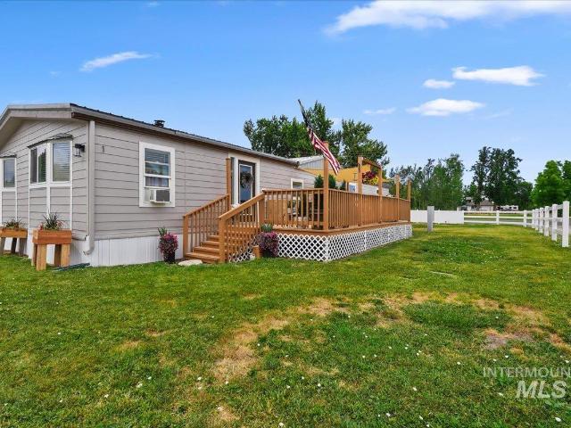1200 Artesian Rd. 01