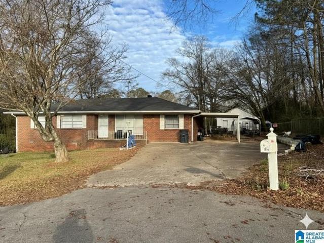 1200 Bunchie St, Hueytown, AL 35023