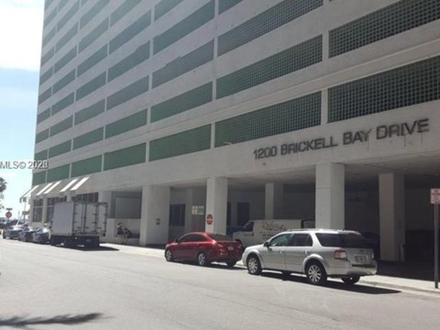 1200 Brickell Bay Dr Apt 2506, Miami, FL 33131