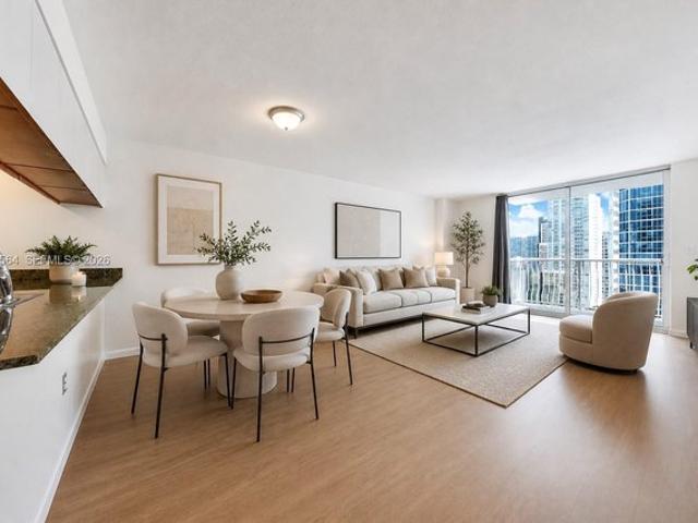 1200 Brickell Bay Dr Apt 3122, Miami, FL 33131