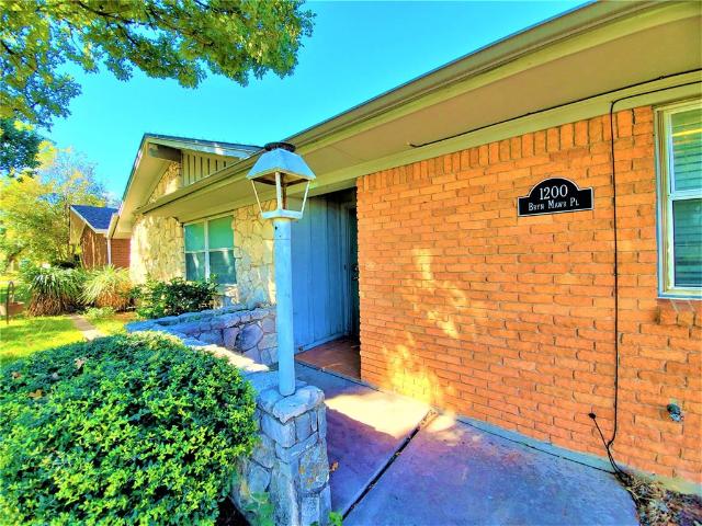 1200 Bryn Mawr Pl, Denton, TX 76201 | MLS #21257 | Compass