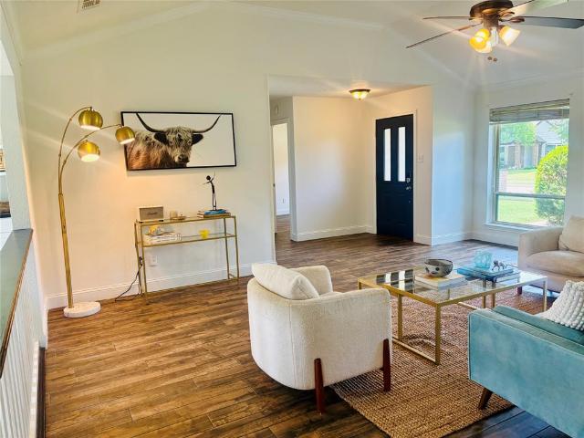 1200 Colmar Drive