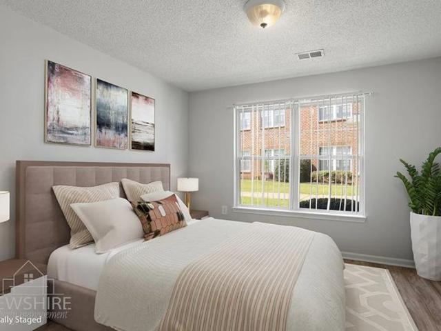 1200 College Pointe Ln, Spartanburg, SC 29303