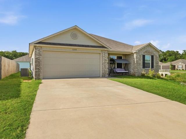 1200 Cowbell St, Conway, AR 72034