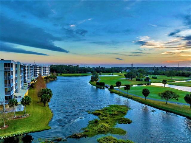 1200 Country Club Dr, Unit 1404, Largo, FL 33771 | MLS #TB8473