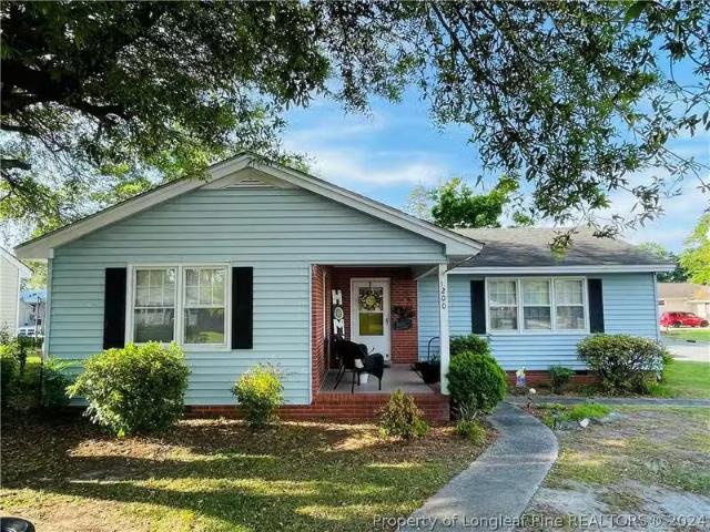 1200 E 14TH ST, LUMBERTON, NC 28358 Single Family Residence Fo.