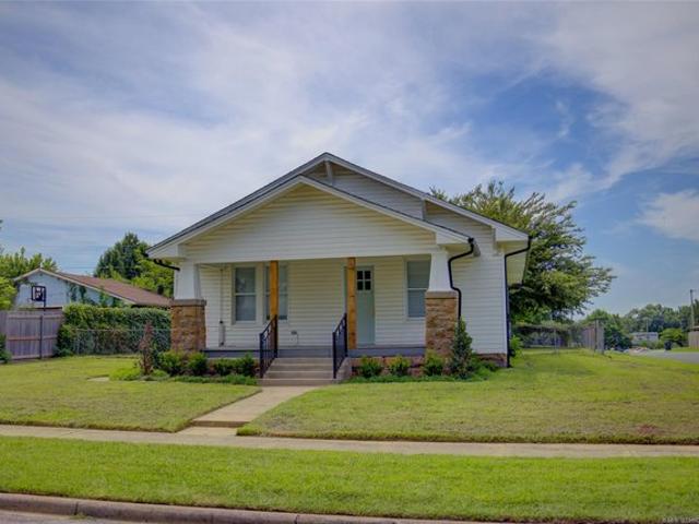1200 E Fairview Ave, Sapulpa, OK 74066