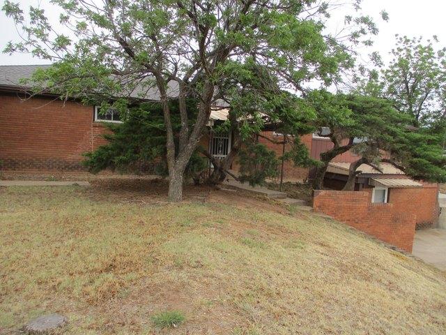 1200 E Harvester Ave, Pampa, TX 79065