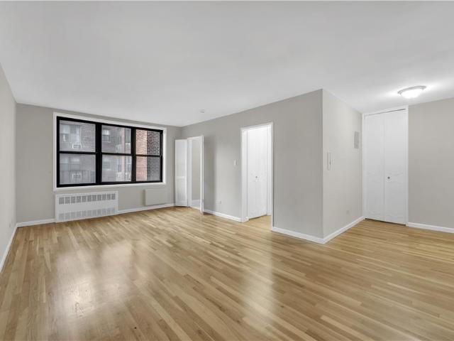 1200 East 53rd Street # 5M