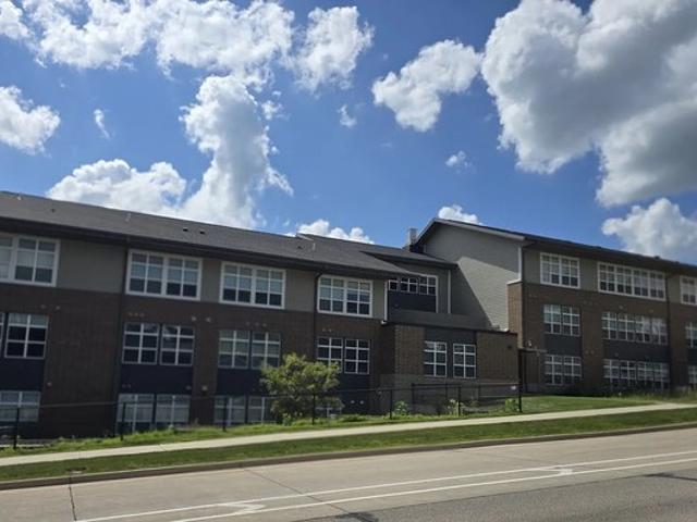1200 Edgewood Rd NW, Cedar Rapids, IA 52405