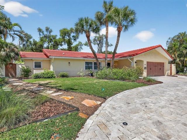 1200 Eden Isle Blvd NE, Saint Petersburg, FL 33704