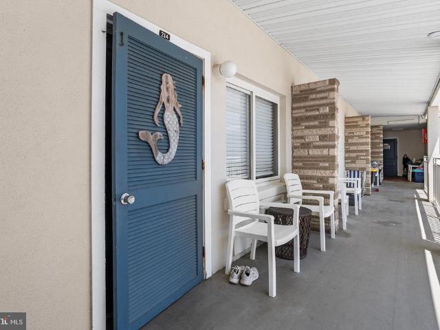 1200 Kennedy Drive # 214