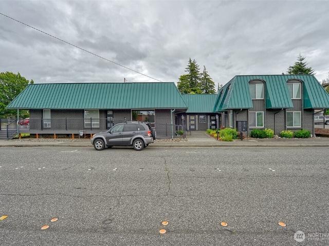 1200 Lakeway Drive