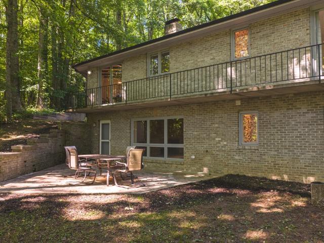 1200 Lakewood Dr