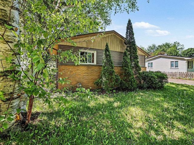 1200 love Street
