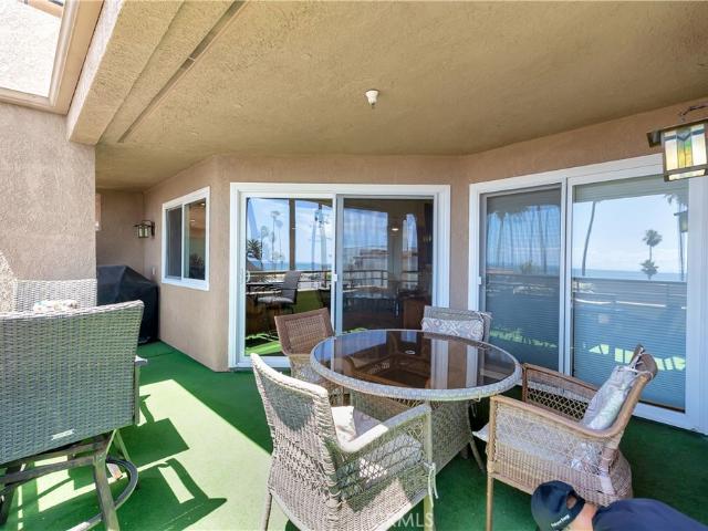 1200 Pacific Coast Highway 209