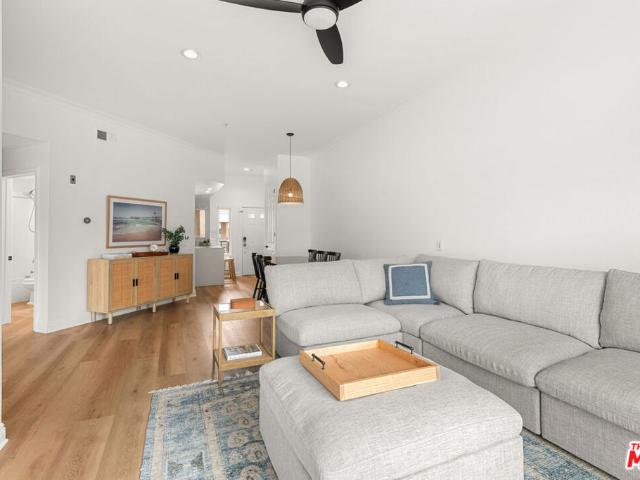 1200 Pacific Coast Highway 305