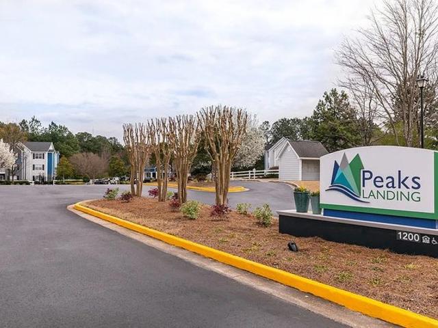 1200 Peaks Lndg, Conyers, GA 30013