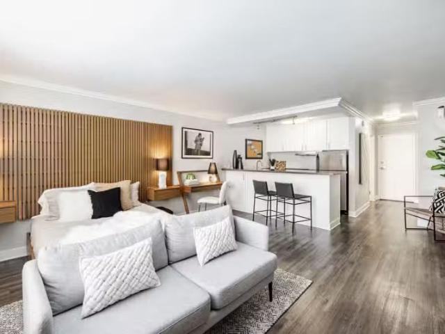 1200 Riverside 1200 W Riverside Dr, Burbank, CA 91506