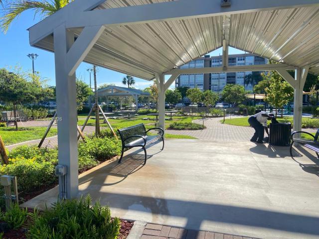 1200 St Charles Pl, Unit 321, Pembroke Pines, FL 33026 | MLS #A11998