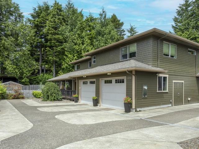 1200 SW Forest Pkwy, Waldport, OR 97394