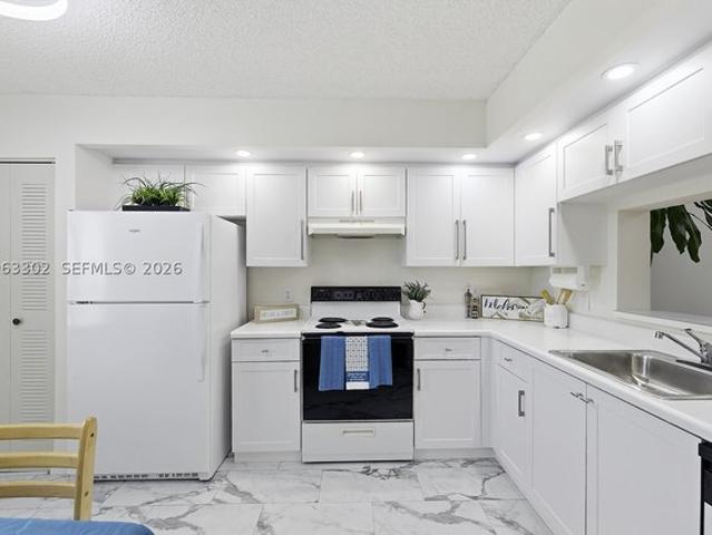 1200 SW 137th Ave Unit 308E, Pembroke Pines, FL 33027