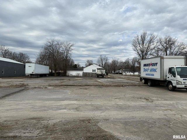 1200 S Court St, Marion, IL 62959